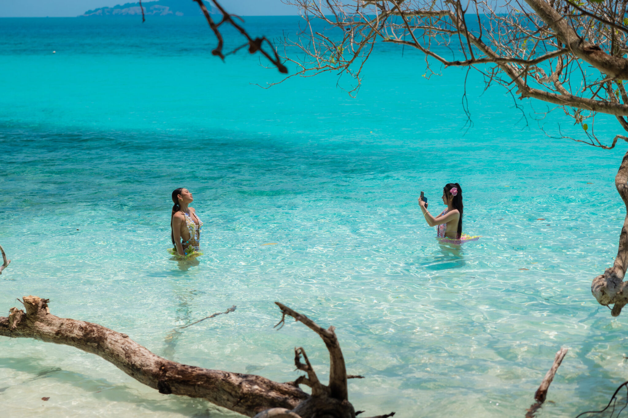 Se La Va Island Slow Travel | Swim, Snorkel & Relax